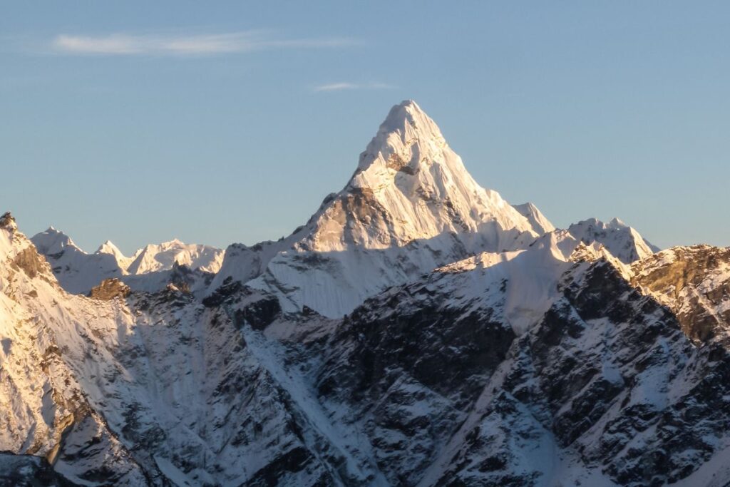 Attività all'aperto sull'Everest, la montagna più alta del mondo